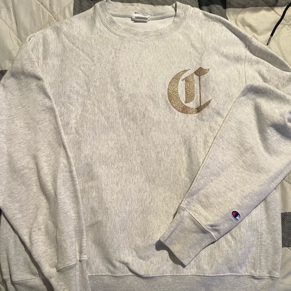 Champion | Shirts | Mens Heather Gray Large Champion Sweatshirt | Poshmark